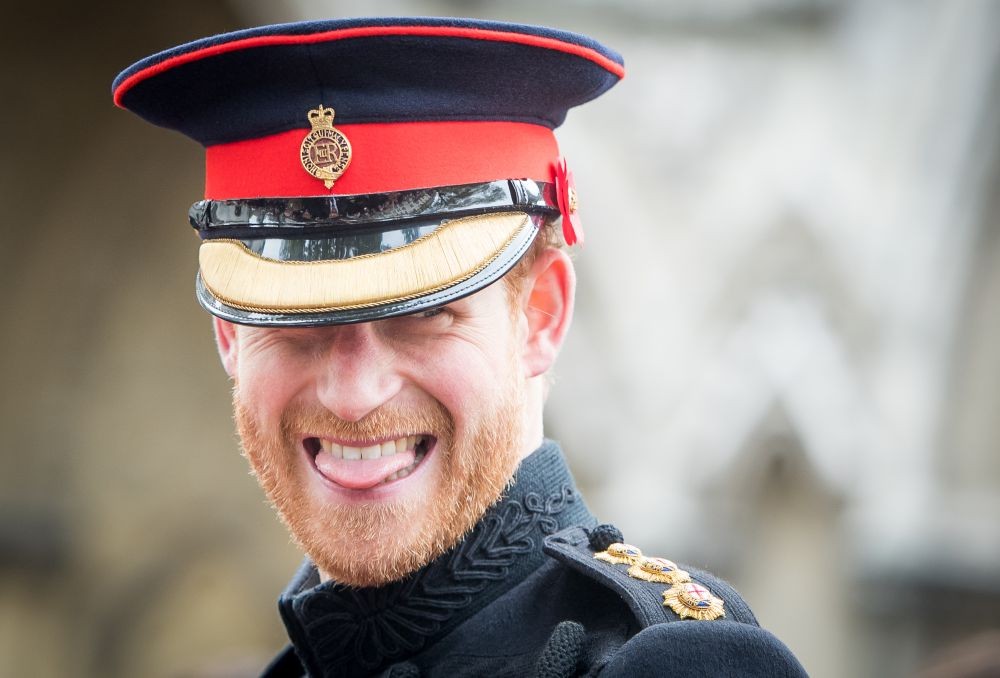 Ondeugend: Royals steken massaal hun tong uit | Beau Monde