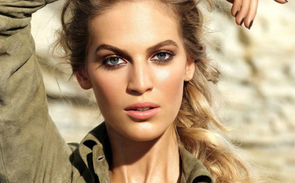 Hebben: De nieuwe zomer make-up van Chanel | Beau Monde