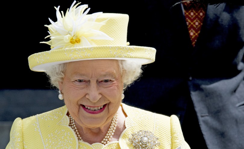 Queen Elizabeth zoekt een nieuwe werknemer | Beau Monde