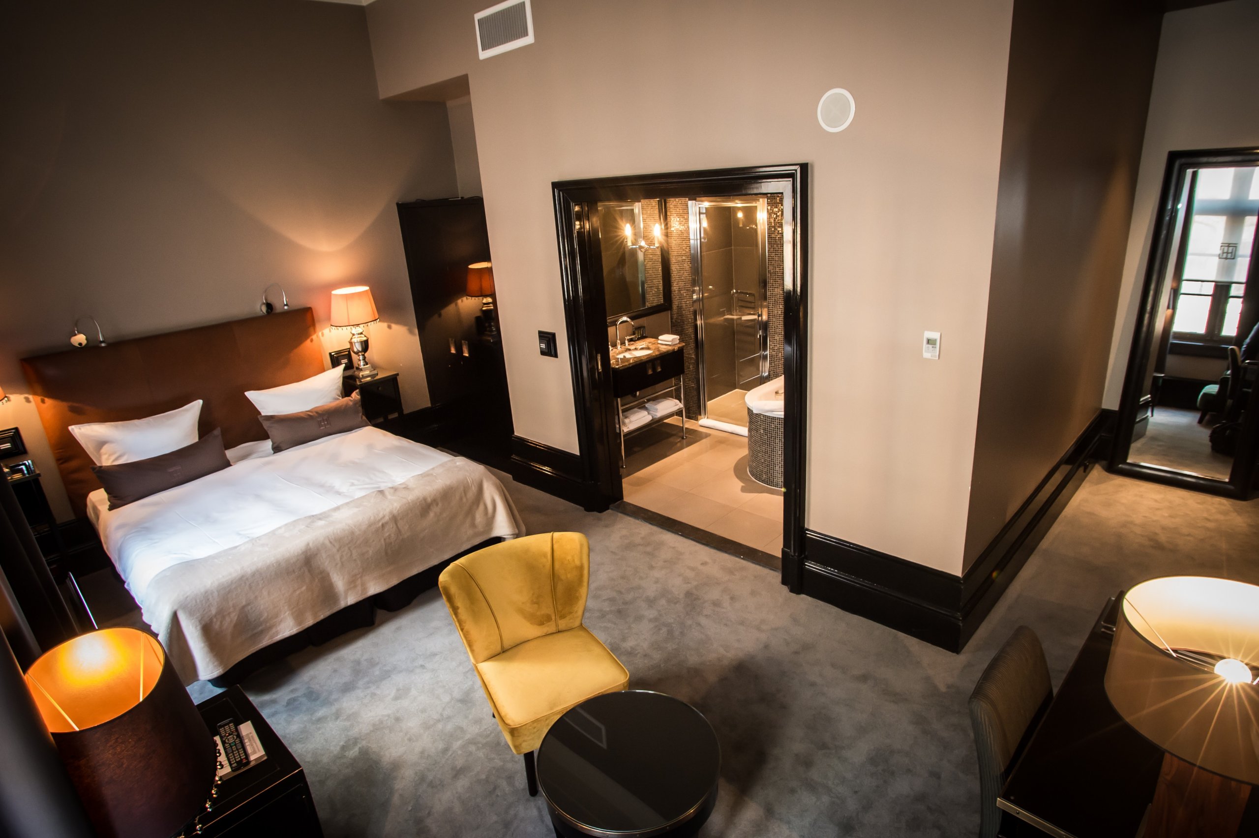 WIN: overnachting in viersterren boutique hotel The College Hotel ...