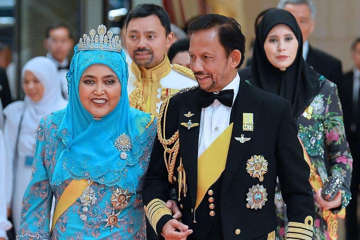 Tiara extravaganza: de prinses van Brunei is getrouwd!