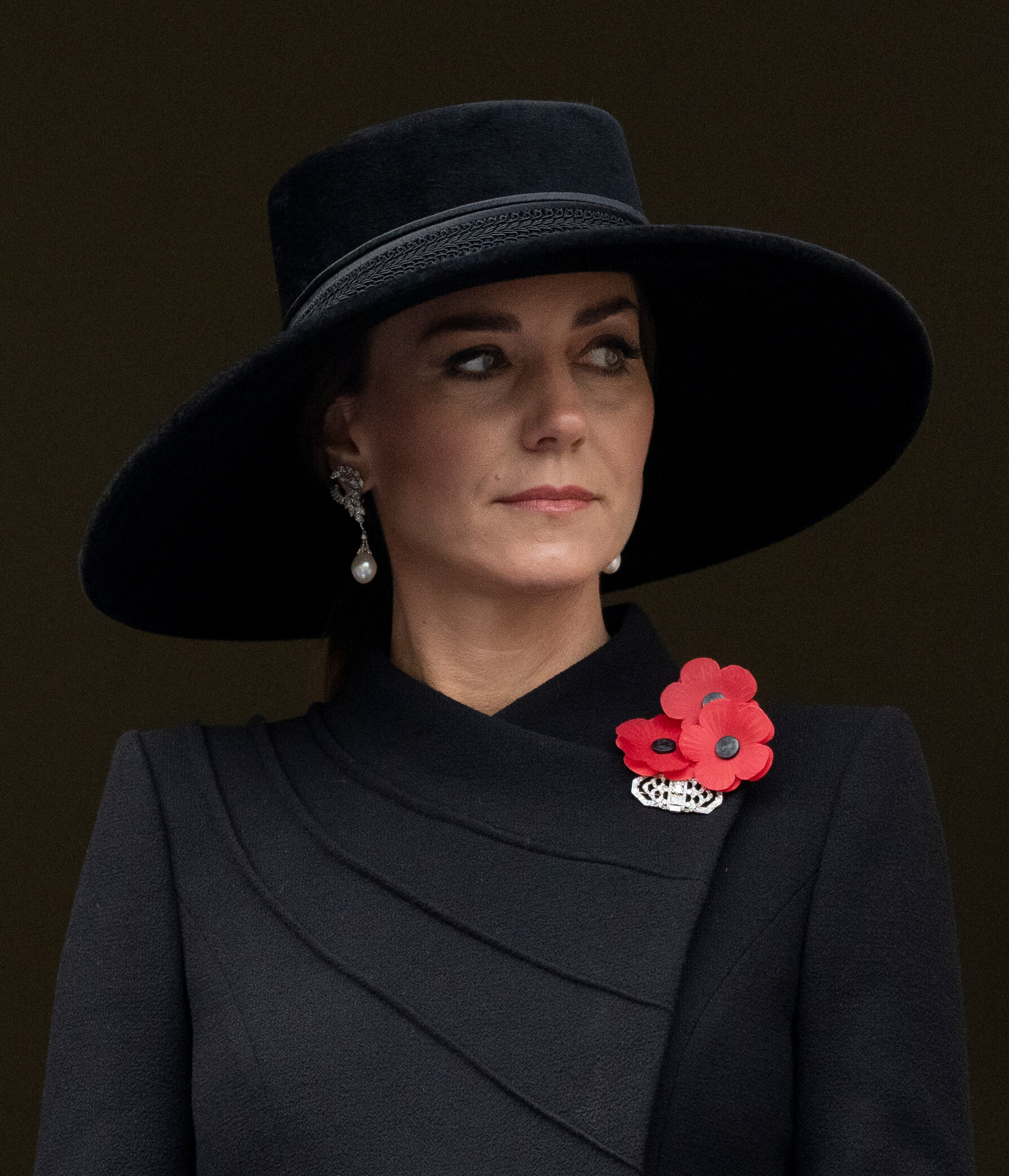 Waarom de nieuwe broche van prinses Kate veel stof doet opwaaien