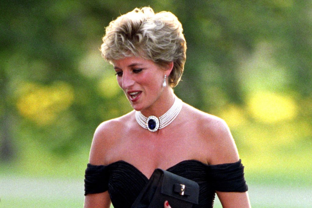 Onder de hamer: avondjurk prinses Diana levert bijna een miljoen dollar op
