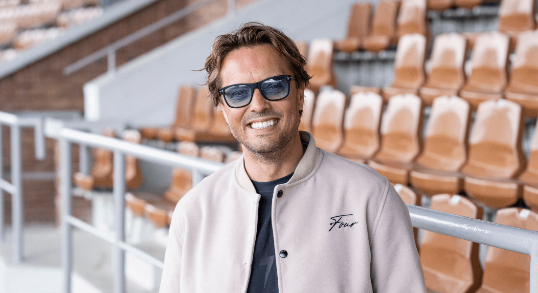 Deze knappe én succesvolle dame is de zus van Bas Smit