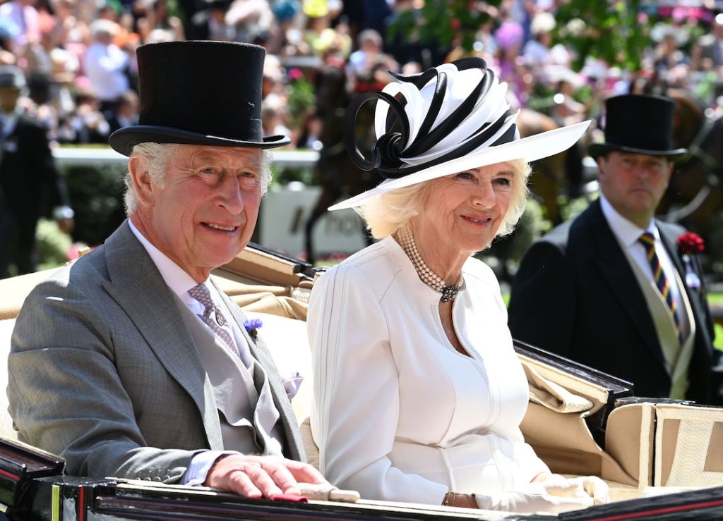 Ein-de-lijk: Kate maakt indruk in knallend rood bij Royal Ascot