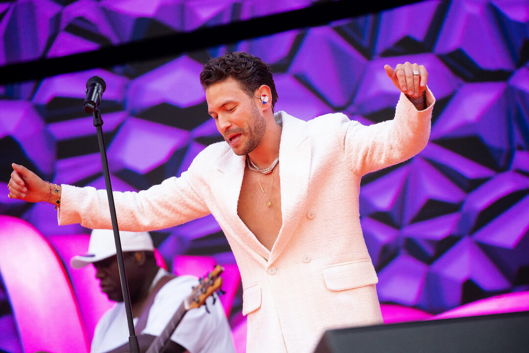 Oeh la la: Rolf Sanchez deelt kiekjes indrukwekkende transformatie