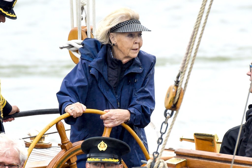 Yachting met de royals: op deze imposante schepen vieren zij vakantie