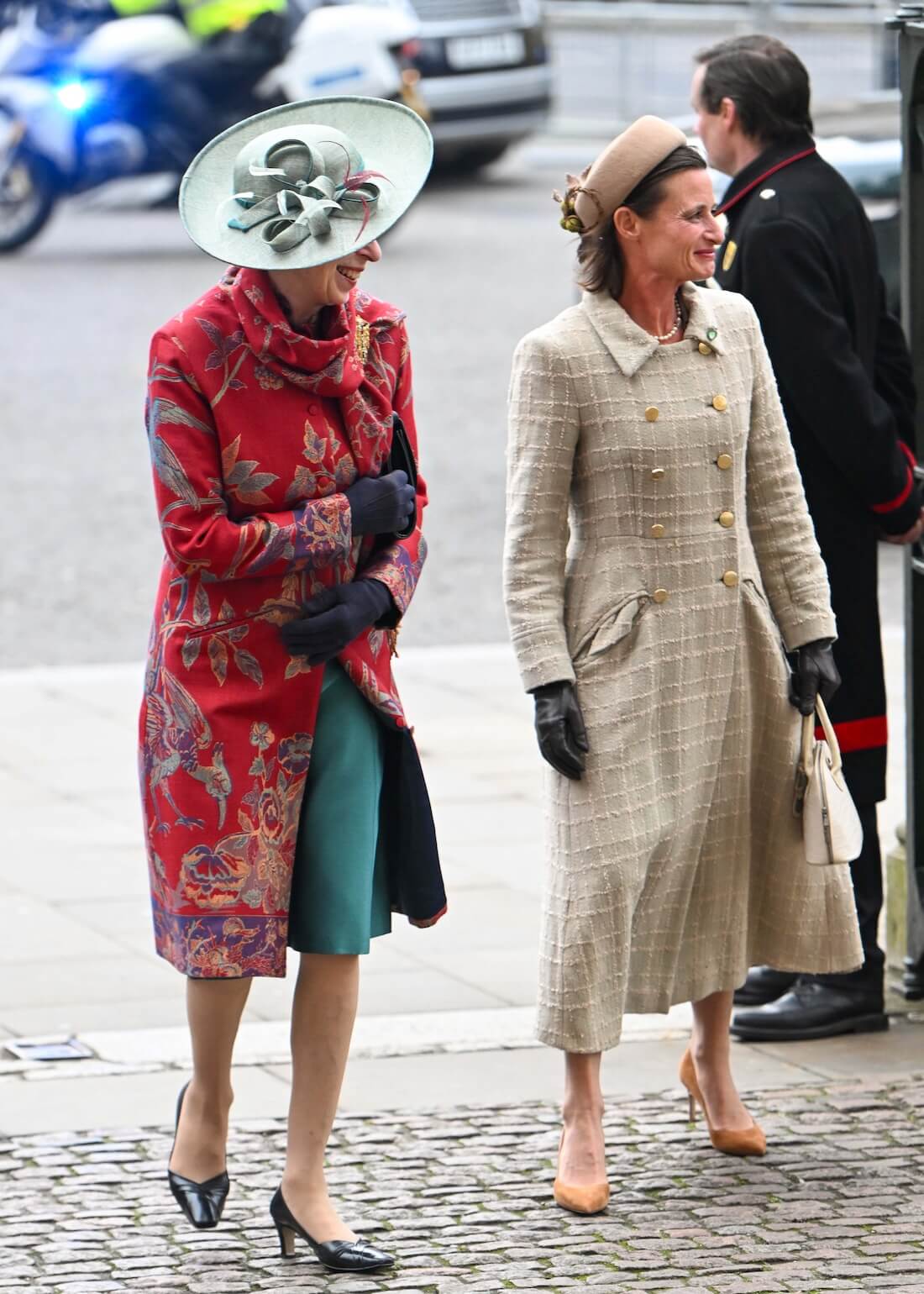 Wie is die mysterieuze dame bij prinses Anne?