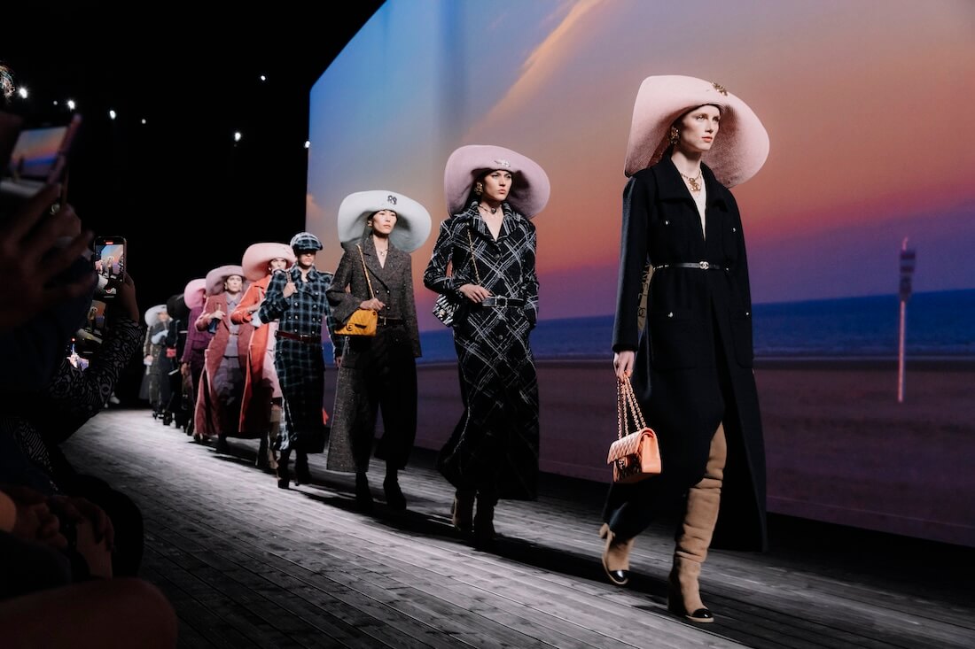Chanel maakt indruk met romantische najaarscollectie vol nostalgie