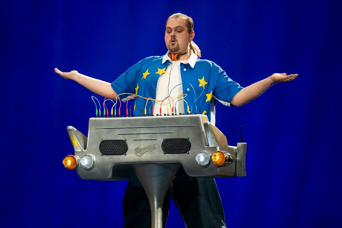 Zien: eerste beelden van Songfestival-optreden Joost Klein